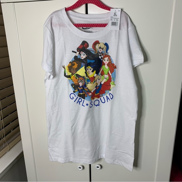 DC Comics | Shirts & Tops | Nwt Dc Superhero Girls Graphic Tshirt ...